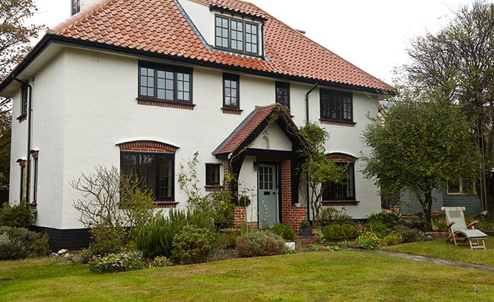 Black Windows - Aluminum, UPVC & Timber Window Frames